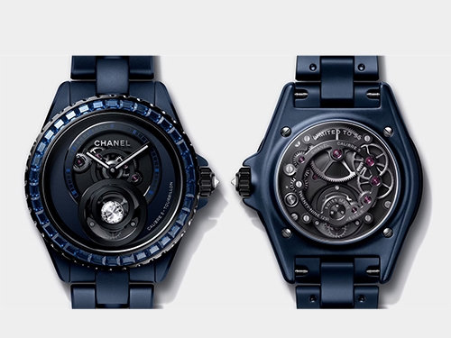 Chanel возродил модель часов J12 Blue в синем цвете в честь ее 25-летия